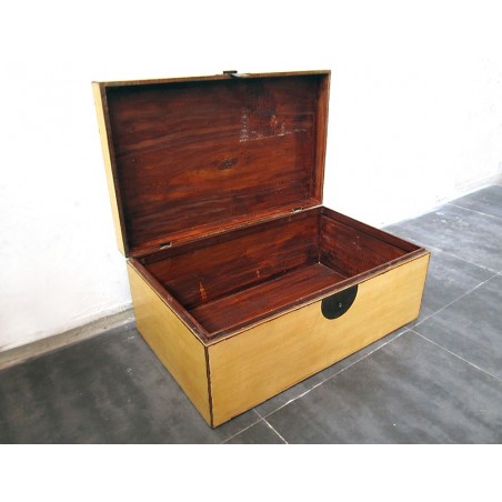 Chinese ivory lacquered trunk 75 cm | China Collection